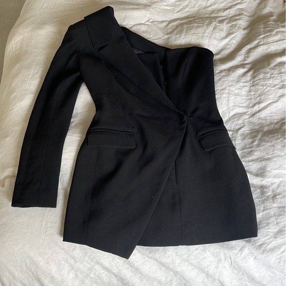 House of CB | Dresses | House Of Cb Febe Black One Shoulder Tuxedo ...